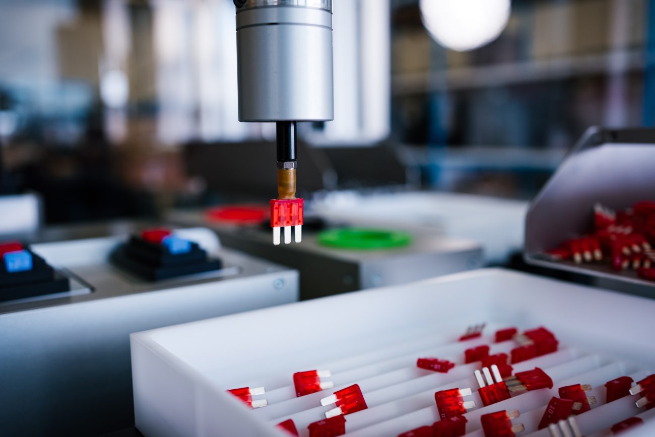 Asycube flexible feeder - Asyril