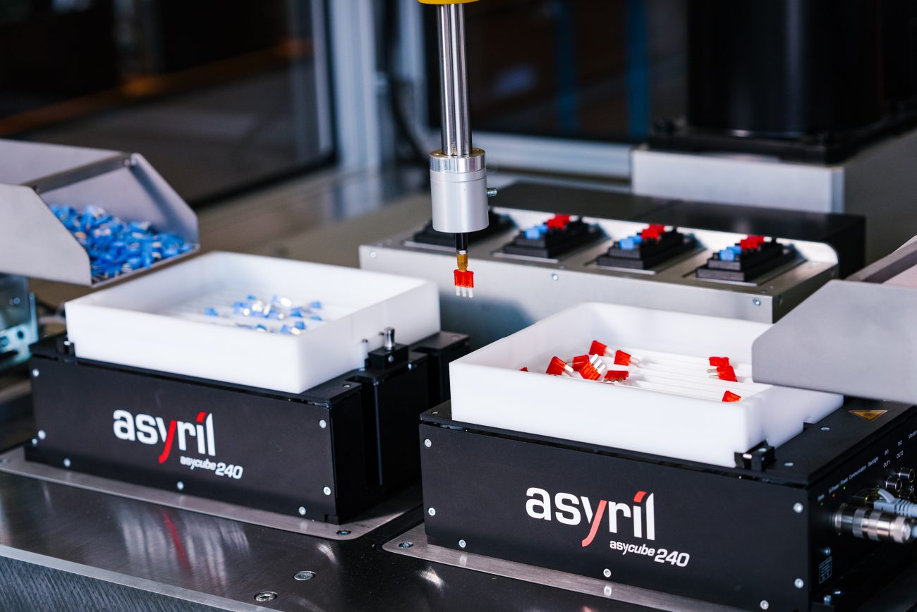 Complete flexible feeding solution - Asyril